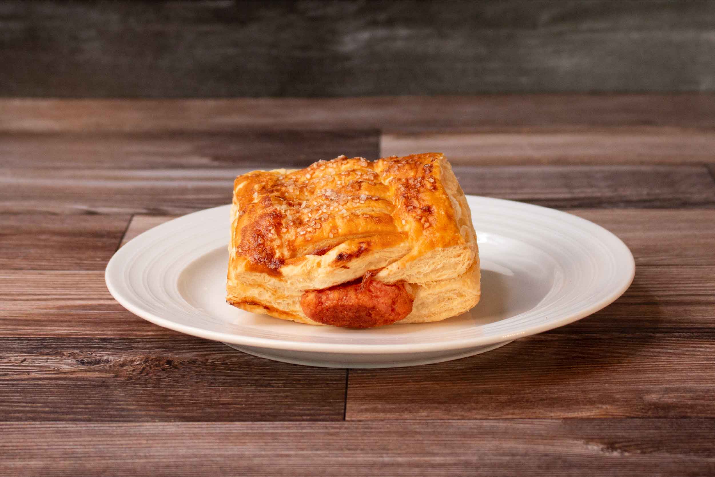 Jumbo Guava Strudel - 85C Bakery Cafe