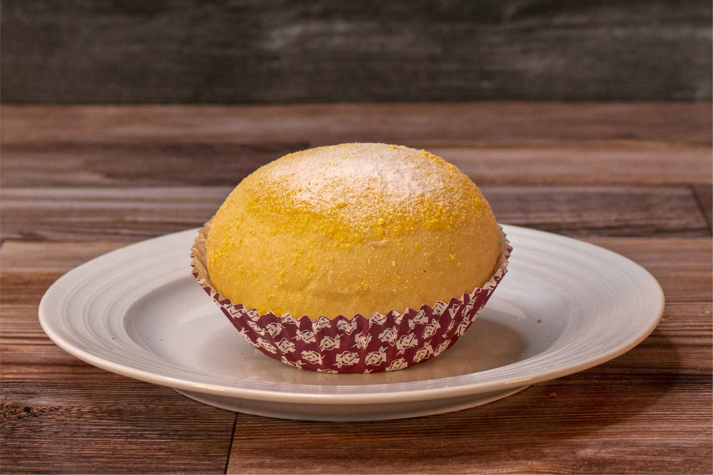 Mango Custard Bun - 85C Bakery Cafe