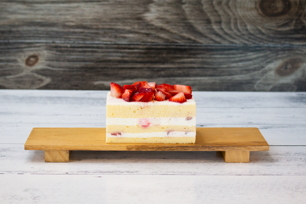 Strawberry Cream Square - 85C Bakery Cafe